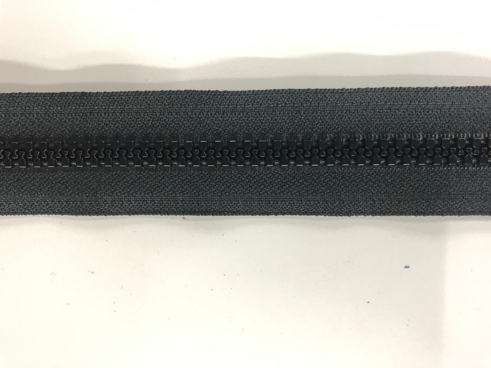 Molded Tooth #8 YKK® Zipper by the Yard - Black (Sold per Yard ...